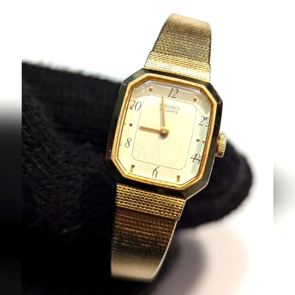 Seiko | Accessories | Seiko Womens Petite Gold Tone Watch Elongated ...
